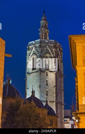 Bell tower of the Cathedral of Valencia. Spain Stock Photo - Alamy