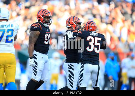 Cincinnati Bengals defensive end Trey Hendrickson (91) sacks ...