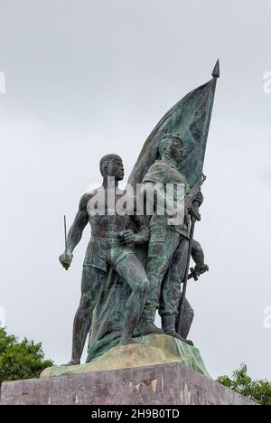 Monument at Place des Martyrs, Cotonou, Benin Stock Photo - Alamy