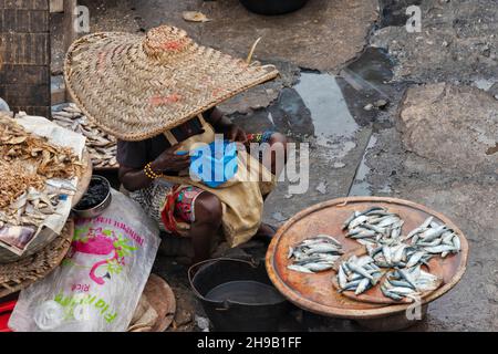 Fish market, Elmina, Ghana, Africa Stock Photo - Alamy