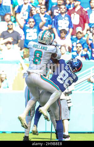 New York Giants safety Jevon Holland (8) looks on before an NFL ...
