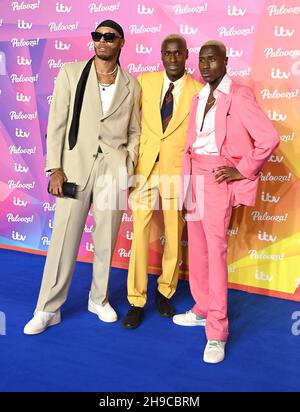 The Flag Twins, Kevin Bonsu and Karlon Bonsu, attending the premiere of ...