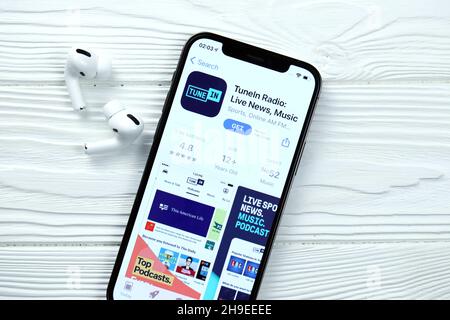 KHARKOV, UKRAINE - MARCH 5, 2021: TuneIn icon and application from App ...