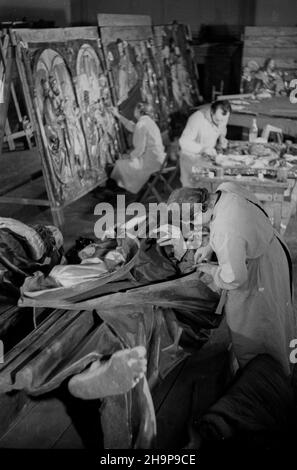 Marian Altar By Veit Stoss In The Cathedral Of St. Peter And St. George ...