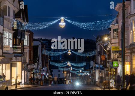 Guildford High Street, Christmas Shoppers, Surrey England UK Stock ...