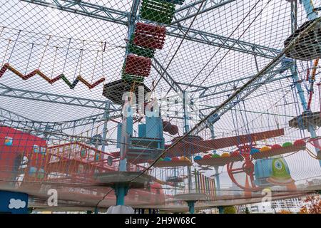 children's rope attraction acrobatic trampolines circus squid game ...