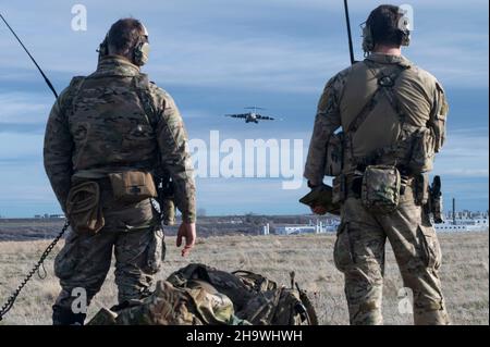 Special Tactics operators assigned to the 22nd Special Tactics Squadron ...