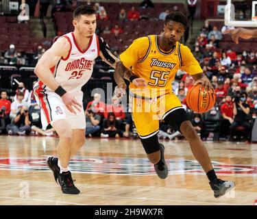Ohio State forward Kyle Young (25) plays against Purdue during the ...