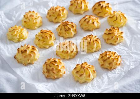 Vegan mashed potato rosettes Stock Photo - Alamy