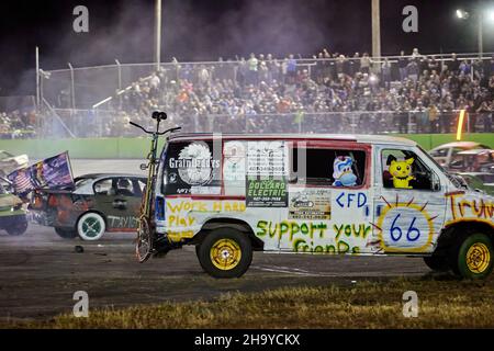 38 Lap Enduro. Motorcycles. Monster Truck. Van Derby. Burnout. Skid-car ...