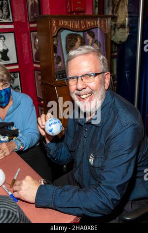 Los Angeles, USA. Leonard Maltin at arrivals for 2013 TCM Classic Film ...