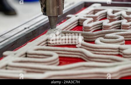 10 December 2021, Saxony, Chemnitz: Enrico Rudolph from the research ...