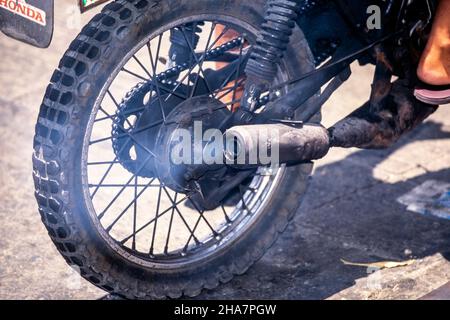Motorbike smoke, Air pollution Stock Photo - Alamy