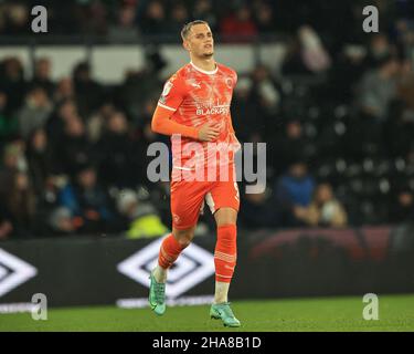 Jerry Yates #9 of Blackpool comes on for Shayne Lavery #19 of Blackpool ...