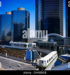 The Detroit People Mover is an elevated and automated rail system in ...