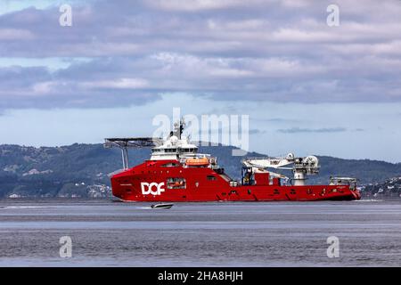 Offshore AHTS supply vessel CSV construction support vessel Skandi ...