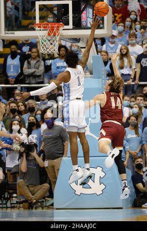 North Carolina guard Leaky Black (1) guards Florida State guard Scottie ...