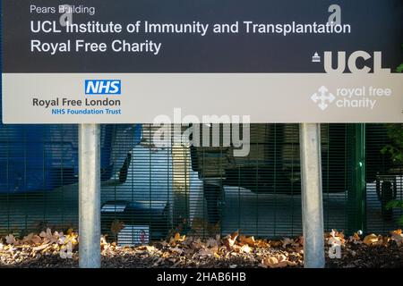 The Pears Building, designed by Hopkins Architects, is the Immunity and ...