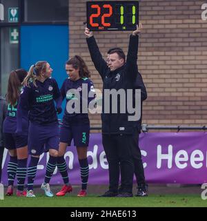 HEERENVEEN, NETHERLANDS - DECEMBER 12: 4th official Richard Meints ...