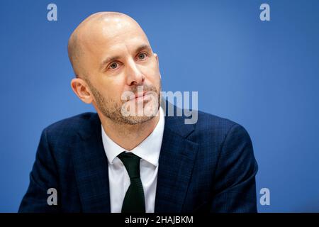 Berlin, Deutschland. 13th Dec, 2021. Christofer Burger, spokesman for ...