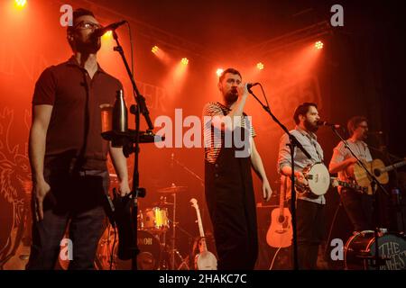 (L-R) Dave Robinson and Jonathan "JD" Darley, vocalists with British a ...