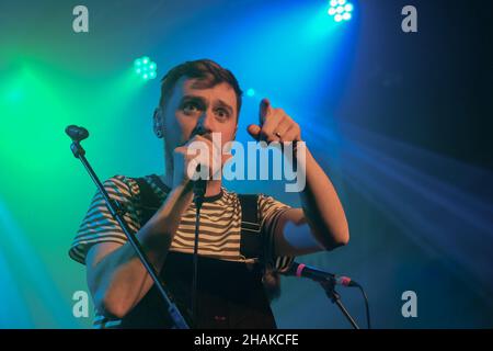 Jonathan "JD" Darley with British a capella style, folk and sea shanty ...