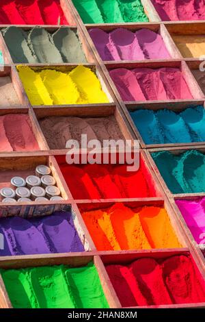 Color powders / Pashupatinath Stock Photo - Alamy