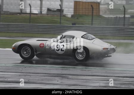 Rain and spray at Stowe, Callum Lockie, Julian Thomas, Jaguar E-Type ...