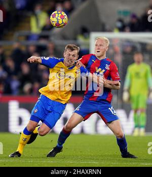 Crystal Palace's Will Hughes (right) and AZ Alkmaar's Sven Mijnans ...