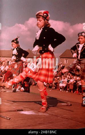Scottish Children Highland Dancing, Aboyne 1926 Stock Photo - Alamy