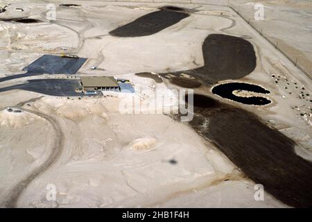 Oil industry infrastructure development Dhahran, Saudi Arabia, golf ...