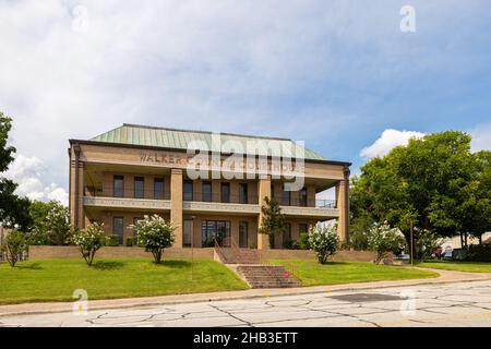 Huntsville, Texas, USA - August 17, 2021: The Walker County Courthouse ...