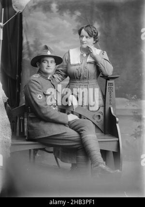 Thomas Collins and Beatrice Sophia Collins, 1918, Wellington, by Berry ...