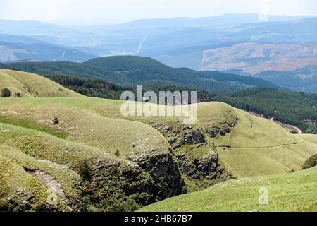 Long Tom pass and rolling hills along the Panorama route, South Africa ...