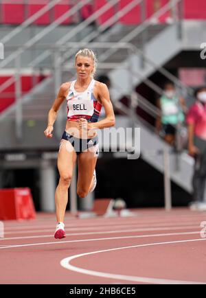Alexandra Bell competing in the 800 meters of the 2020 Tokyo Olympics ...