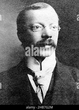 Dr Hawley Harvey Crippen (1862-1910) and his mistress Ethel Le Neve in ...