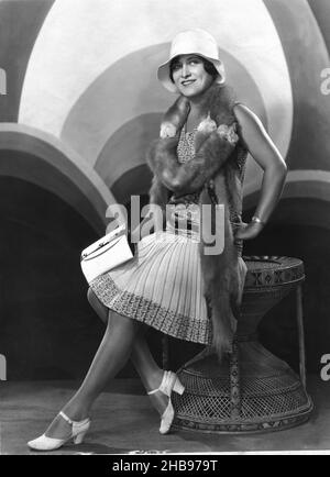 1920s NUDE WOMAN MODEL SITTING IN CLASSICAL POSE CLOTH DRAPED ACROSS ...
