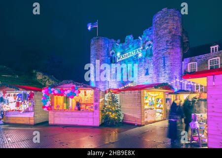 Tonbridge, Kent, UK, 17 December 2021. The castle grounds of Tonbridge ...
