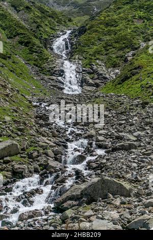 Rize is a valley in the north of the Altiparmak Mountains. The first ...