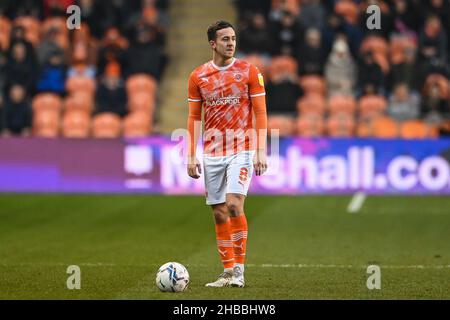 Ryan Wintle (8) Of Blackpool during the game Stock Photo - Alamy