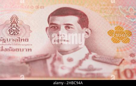 Thai baht note depicting king of Thailand Stock Photo - Alamy