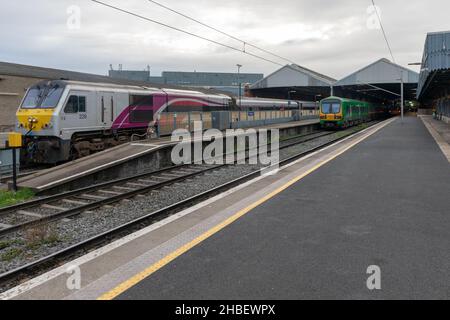 enterprise belfast dublin train service at lanyon place train station ...