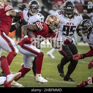 San Francisco 49ers' Jeff Wilson Jr. (30) carries the ball, during the ...
