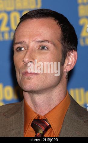 Scott Weiland of Velvet Revolver at the 2004 World Music Awards in Las ...