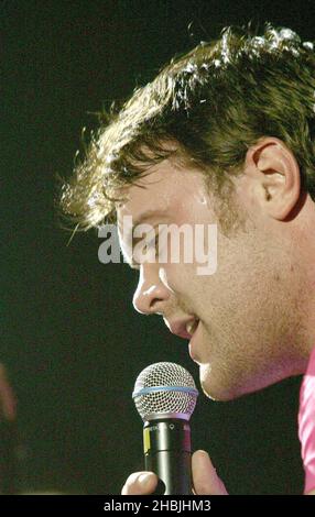 (UK SALES ONLY) Daniel Bedingfield plays London plugging his latest ...