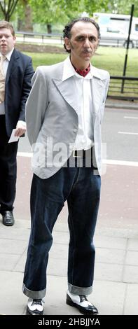 DEXYS MIDNIGHT RUNNERS in London rehearsal studio ahead of relaunch ...