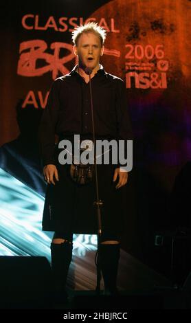 Nicky Spence performing Stock Photo - Alamy