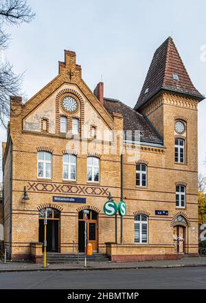 Wollankstrasse S-Bahn Railway station exterior and facade, Pankow ...