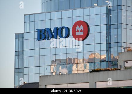 BMO, Bank of Montreal Sign Stock Photo - Alamy