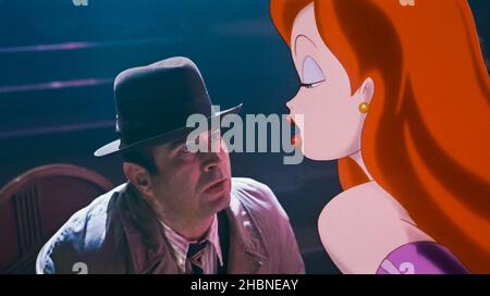 USA. Bob Hoskins and Jessica Rabbit in a scene from the (C)Buena Vista ...